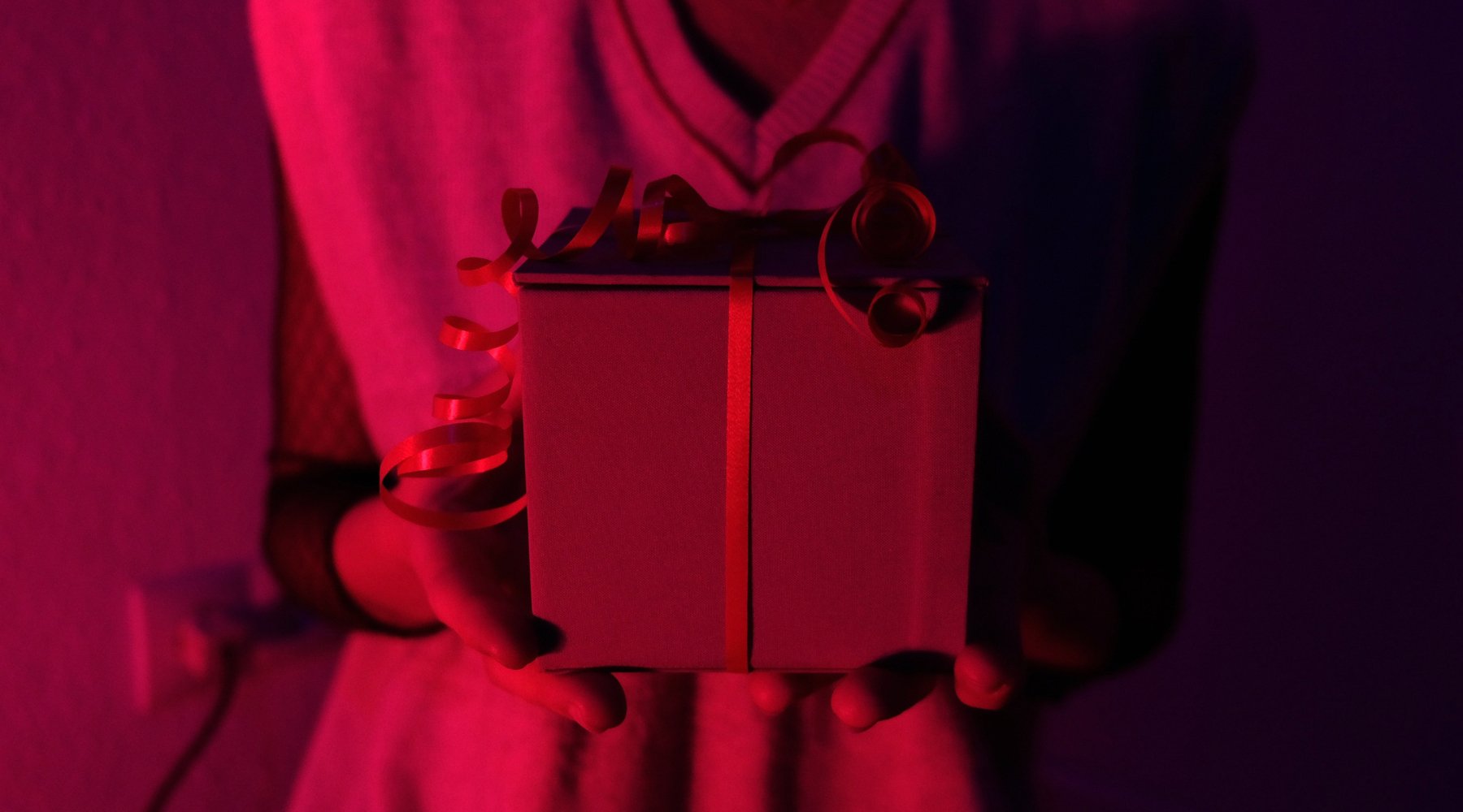 The Benefits of Using Customisable Neon Signs for Personalised Gifts